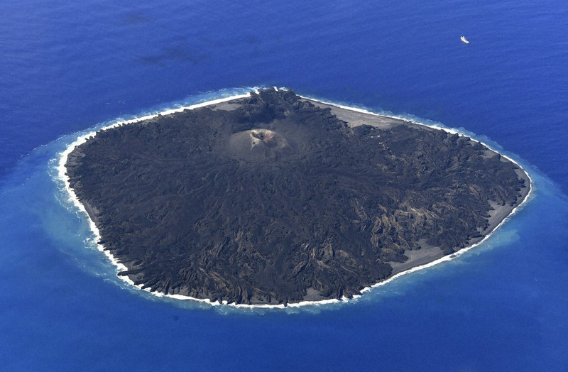 In Photos: Nishinoshima Island 930 km south of mainland Tokyo grows 20 ...