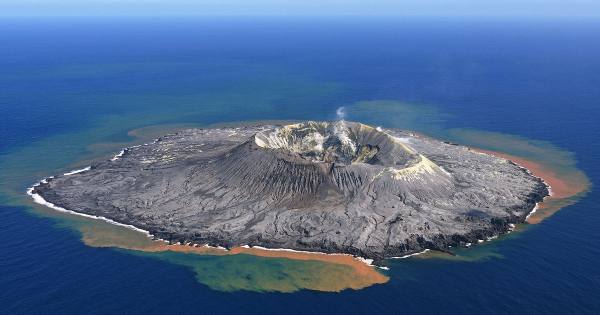 Nishinoshima Island 930 km south of mainland Tokyo has grown 20 times ...