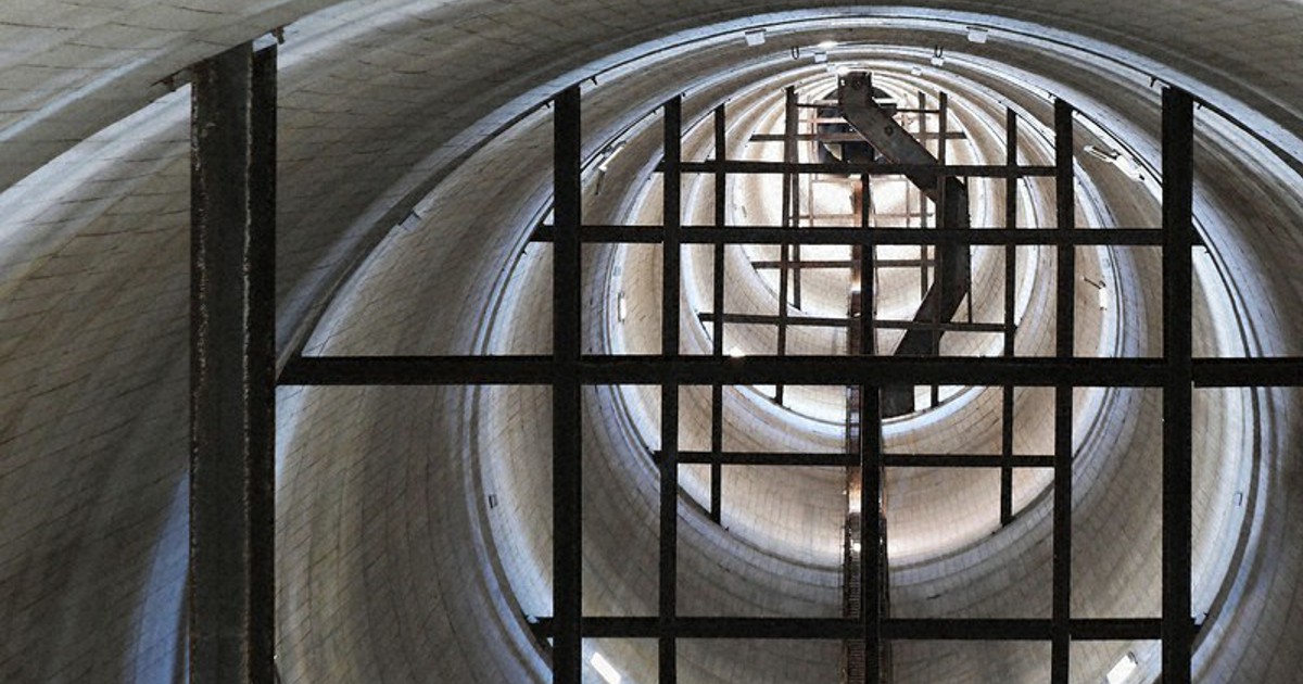 Retro Japan: Pioneering 136-meter-tall radio towers still reaching for ...