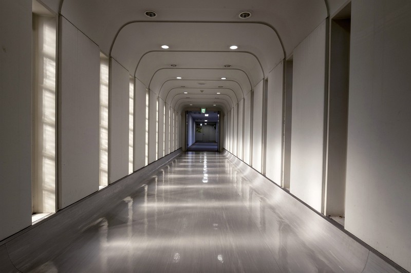 Retro Japan in Photos: Masterfully designed Tokyo ward office is unique ...