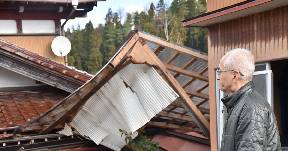 79-yr-old man desperate as wife trapped under rubble in quake-hit Japan ...