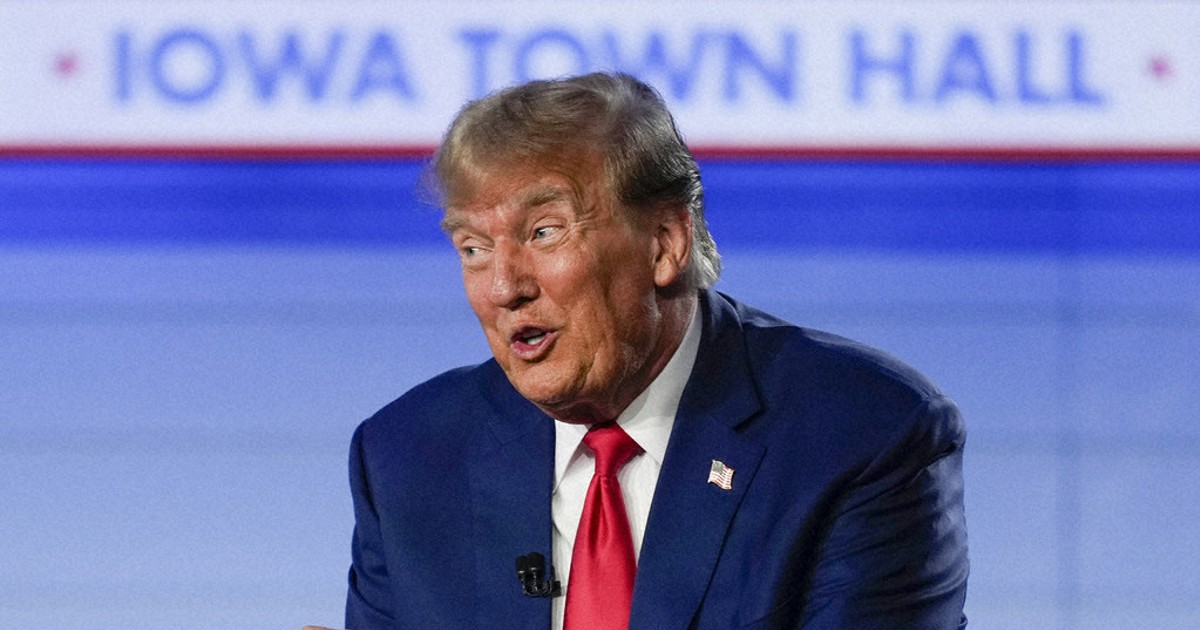 Donald Trump enjoys a relaxed Fox News town hall while top Republican ...