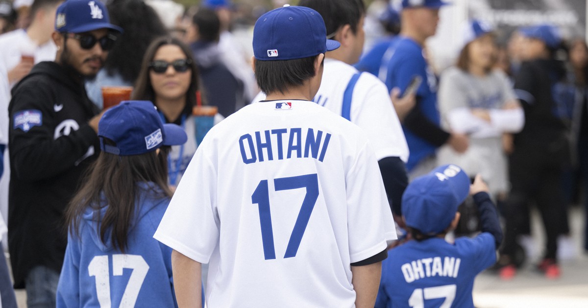 Ohtanimania descends on Dodger Stadium as fans get first glimpse of 2 ...