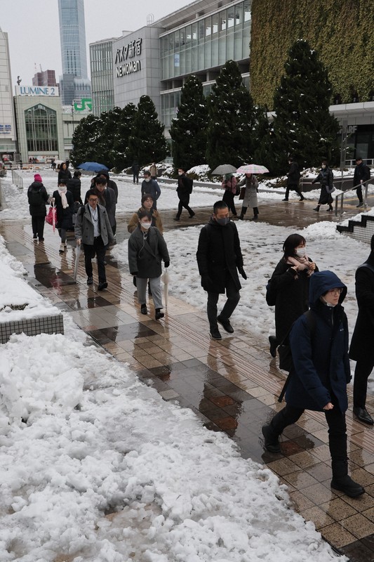 In Photos: Snow removal work continues in Tokyo - The Mainichi