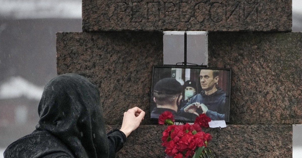 Kremlin foe Alexei Navalny's team confirms his death and says his ...