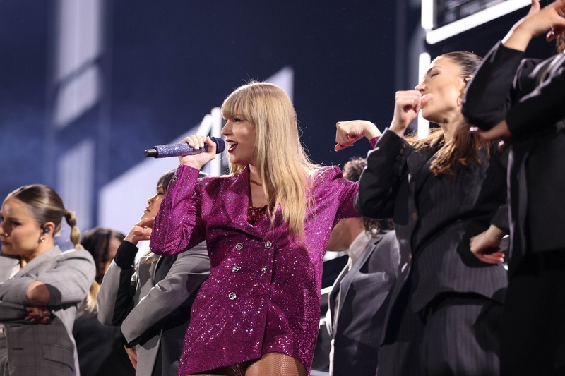 In Photos: Taylor Swift enchants fans at Tokyo Dome for 1st Japan visit ...