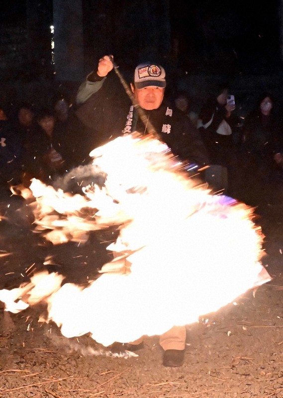 In Photos: Rings of fire spun at southwest Japan shrine to pray for ...
