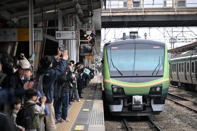 福島の景色楽しんで JR観光列車「あいづSATONO」運行開始 [写真特集5/5] | 毎日新聞