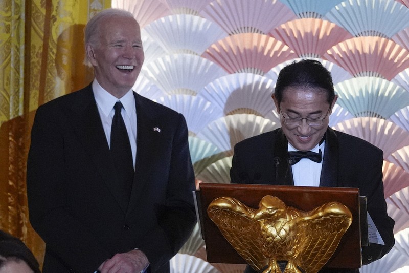 Kishida cracks jokes and invokes 'Star Trek' as he and Biden toast US ...