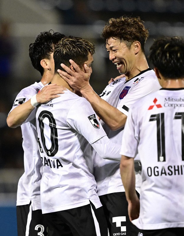 ルヴァン杯 YS横浜－FC東京 [写真特集1/14] | 毎日新聞