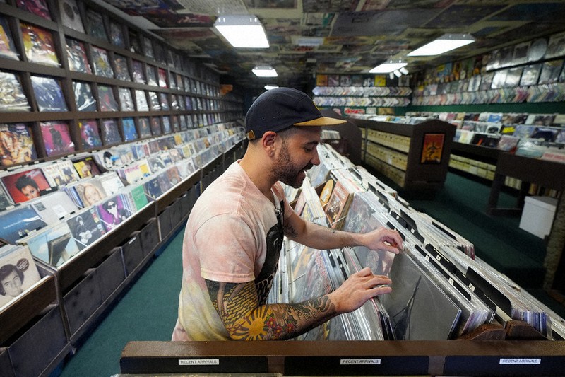 US Record Store Day celebrates indie retail music sellers as they ride ...