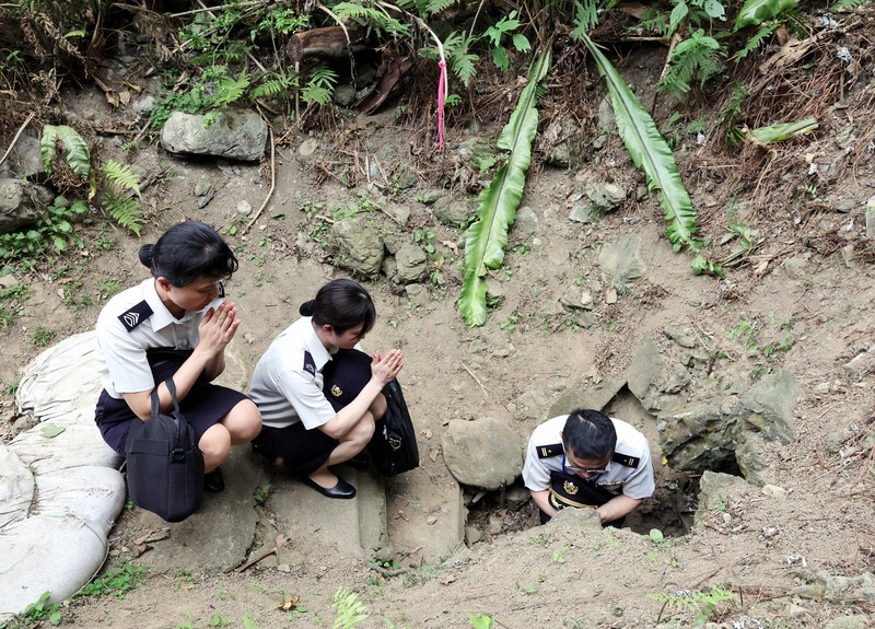 In Photos: Remnants of fierce WWII battles linger on Japan's Iwo Jima ...
