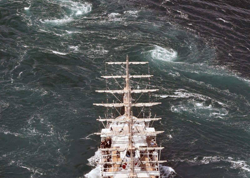 In Photos: Naruto Strait in west Japan treats tourists to giant ...