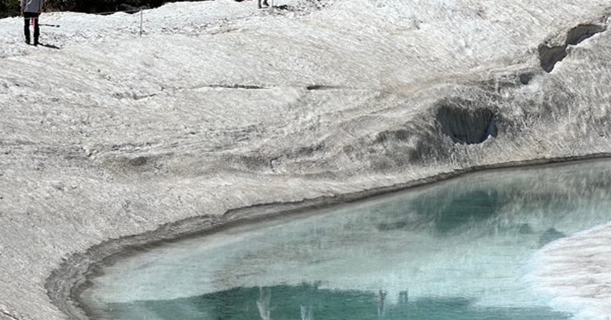 In Photos: 'Dragon Eye' emerges in north Japan pond's melting snow ...