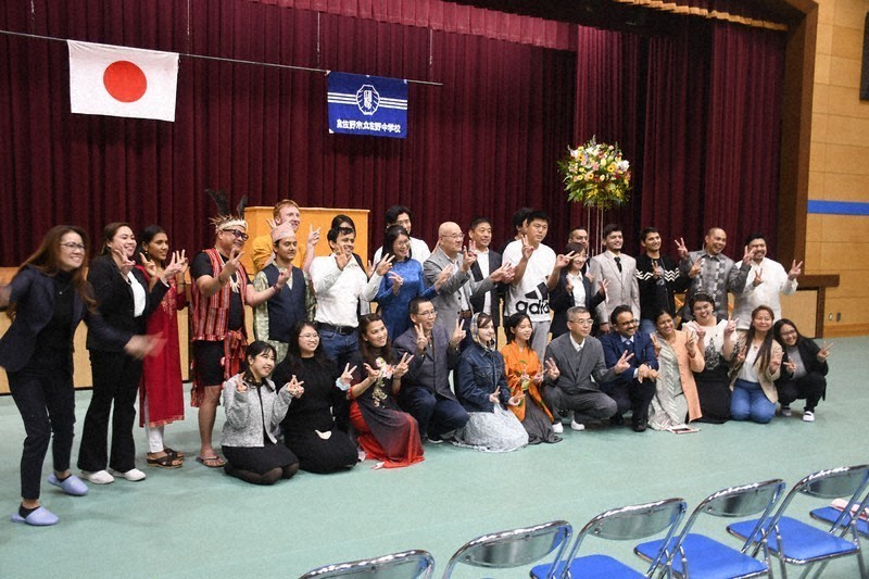Students with diverse backgrounds welcomed to new Osaka Pref. night ...