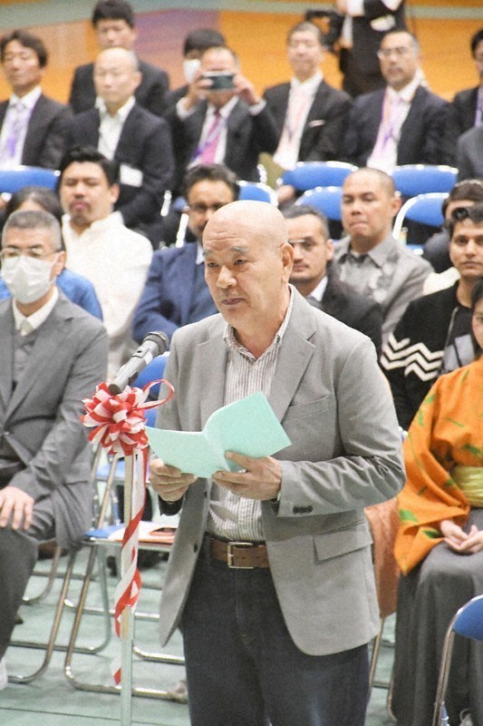 Students with diverse backgrounds welcomed to new Osaka Pref. night ...