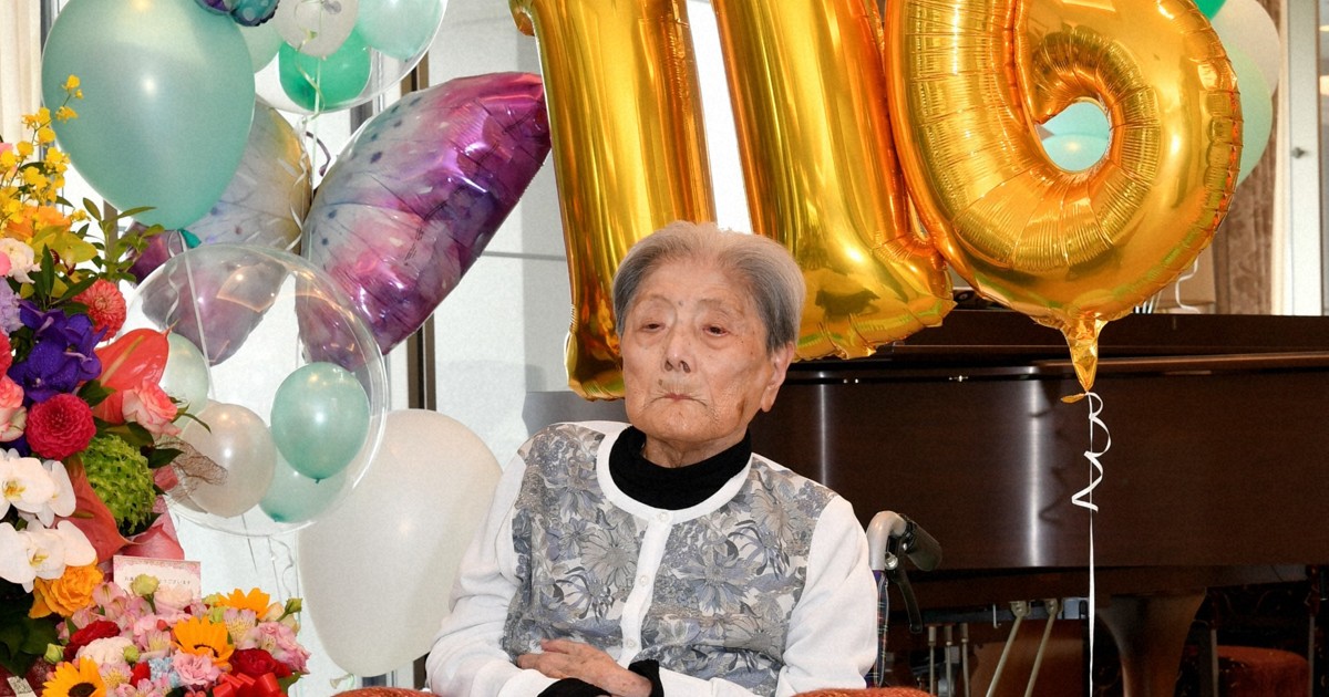 国内最高齢の女性、糸岡富子さんが116歳に 芦屋市長から花束 [写真特集2/2] | 毎日新聞