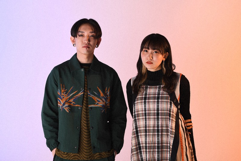 15歳のニュース 今週の一言 2人組ユニット「YOASOBI」 | 毎日新聞