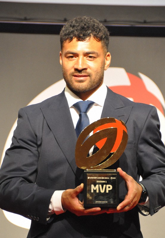 「自分がうれしいよりも…」 MVPモウンガが仲間に伝えた言葉 | 毎日新聞