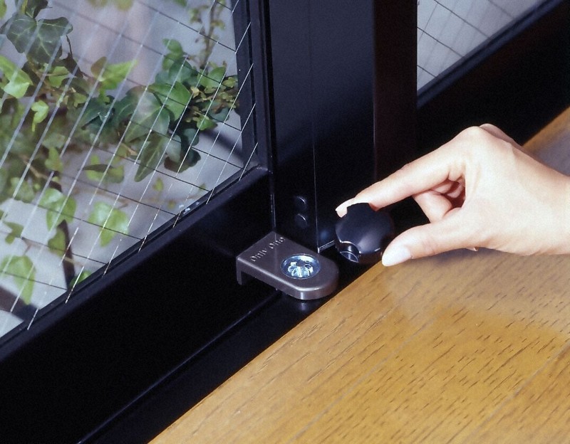 News Navigator: How do we prevent kids falling from windows as summer ...