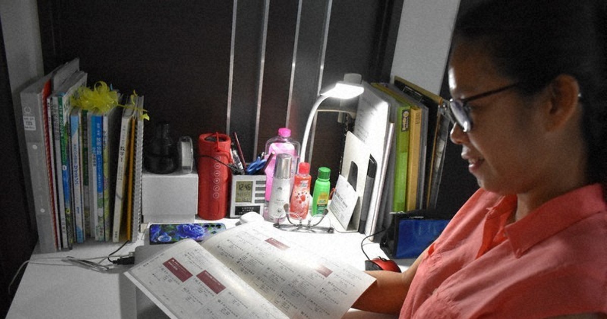 Tackling language barrier, Filipino woman enters 1st night school in ...