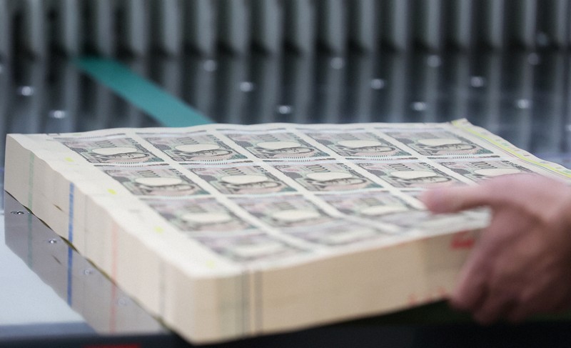 In Photos: Japan's 1st new banknotes in 20 years readied at national ...