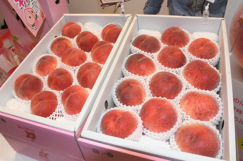 Peach Aviation gives away peaches to passengers arriving from overseas ...