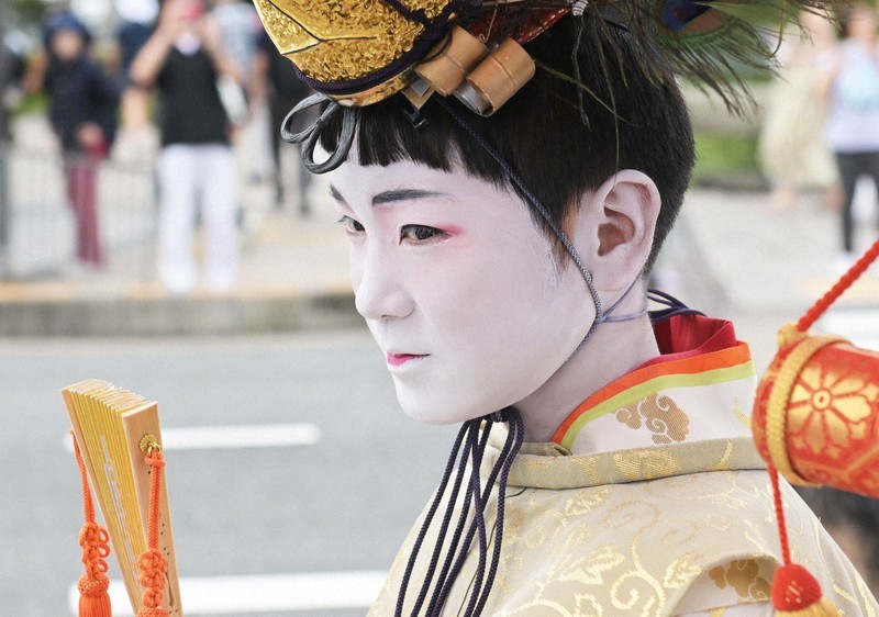 In Photos: Child in Heian costume joins ceremony heralding start of ...
