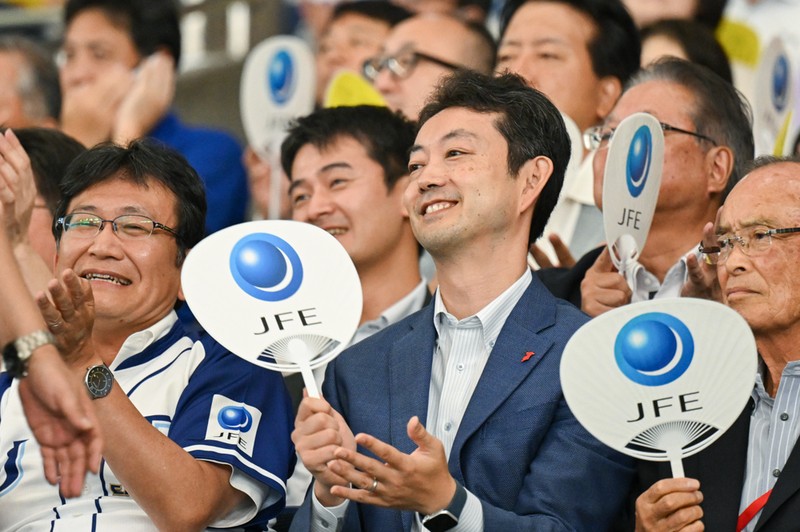 JFE東日本（千葉市）の応援団（1回戦） [写真特集1/35] | 毎日新聞
