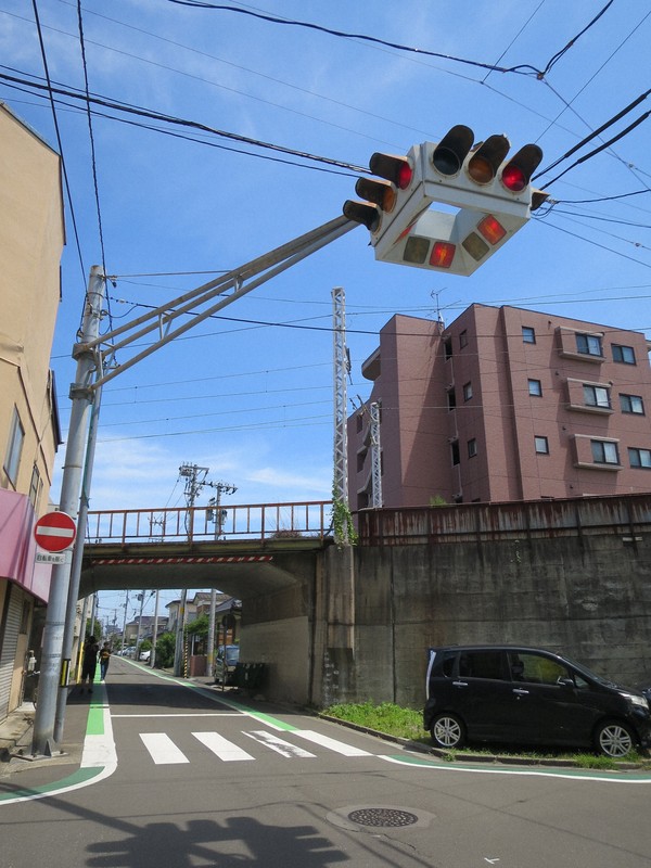 Sendai to turn off Japan's last 3 'UFO' traffic lights, but similar set ...