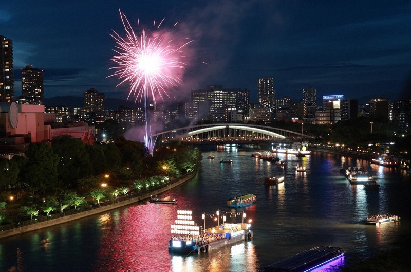 In Photos: Fireworks color Osaka river procession in finale of 1 of ...