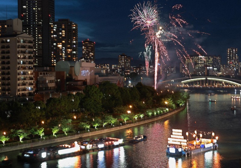 In Photos: Fireworks color Osaka river procession in finale of 1 of ...