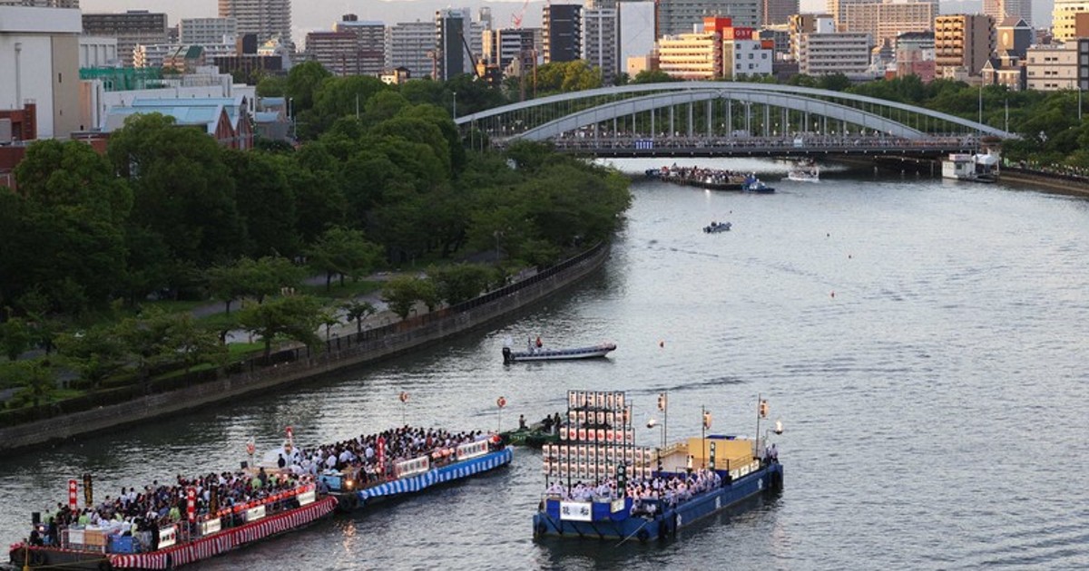 In Photos: Fireworks color Osaka river procession in finale of 1 of ...