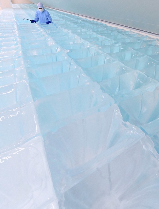 In Photos: Ice production in full swing in west Japan as summer sizzles ...