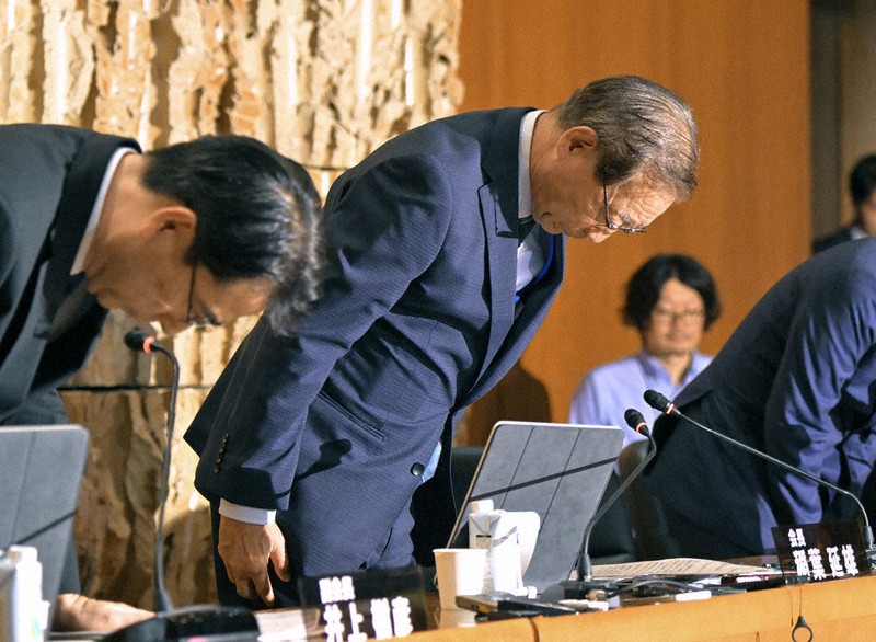 NHK：NHK不適切発言 国際放送理事が辞任 会長、役員報酬50％返納 | 毎日新聞