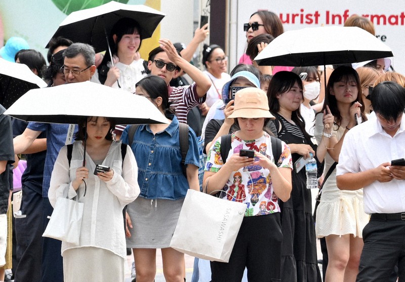 Easy Japanese news in translation: Extremely hot weather continues ...