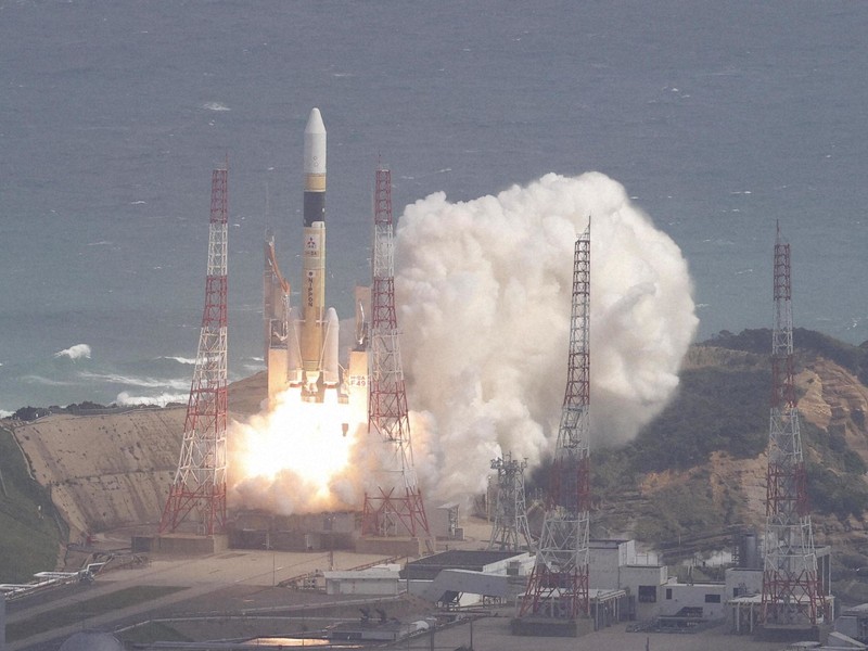 H2Aロケット49号機打ち上げ成功 種子島宇宙センター [写真特集1/5] | 毎日新聞