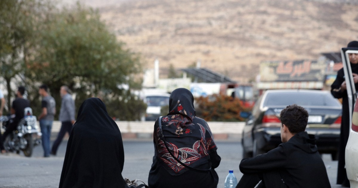 Thousands are pouring into Syria, fleeing worsening conflict in Lebanon ...