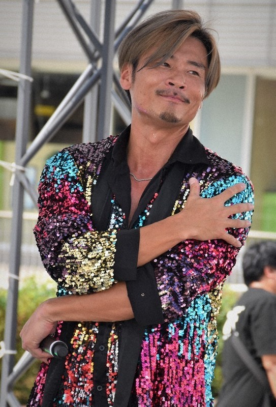 茨城のひと：楽しい歌、古河から世界に アーティスト KEN EBISAWAさん（42） ／茨城 | 毎日新聞