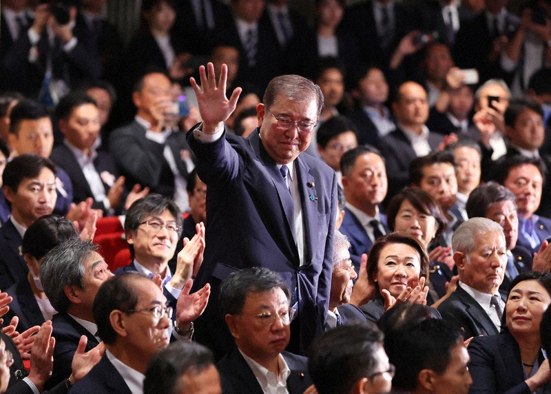 自民党総裁選：自民総裁に石破氏 決選投票、高市氏を逆転 来月1日、首相選出へ | 毎日新聞