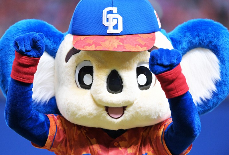 プロ野球 中日vsDeNA セ・リーグレギュラーシーズン最終戦 [写真特集2/21] | 毎日新聞