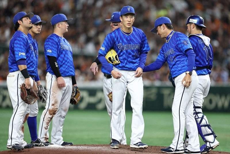 セ・リーグCS第2戦 巨人vsDeNA [写真特集1/21] | 毎日新聞