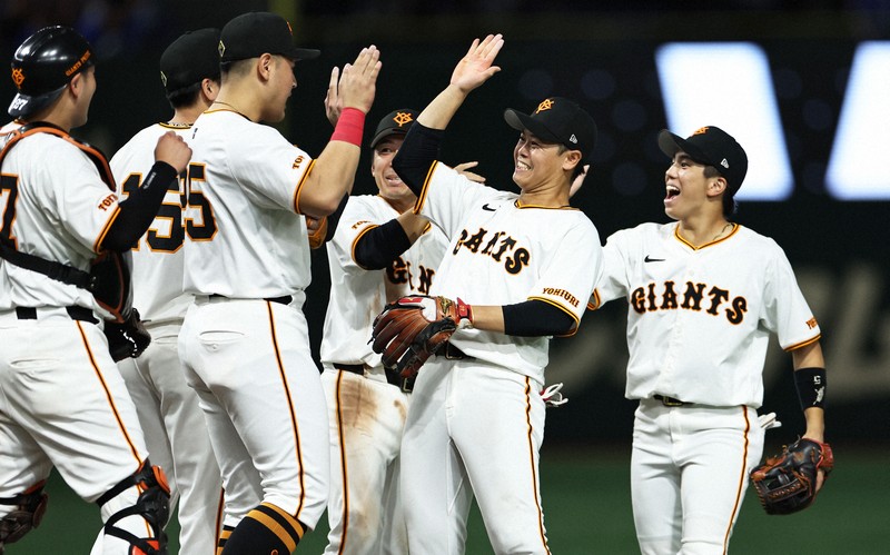 巨人ーDeNA CSファイナルステージ第5戦 [写真特集1/22] | 毎日新聞