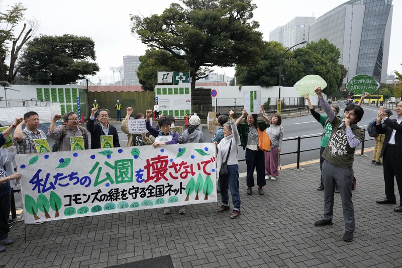Developers begin cutting trees in Tokyo park that environmentalists ...