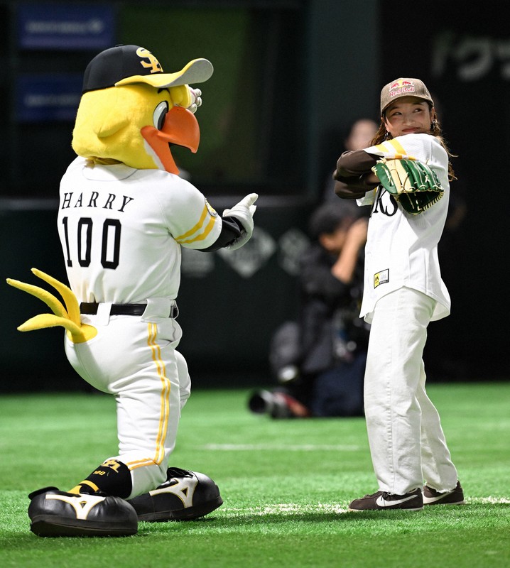 日本シリーズ第3戦 ソフトバンクvsDeNA [写真特集17/23] | 毎日新聞