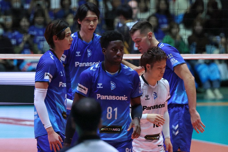 バレーボールSVリーグ 大阪ブルテオン－ジェイテクト [写真特集1/29] | 毎日新聞