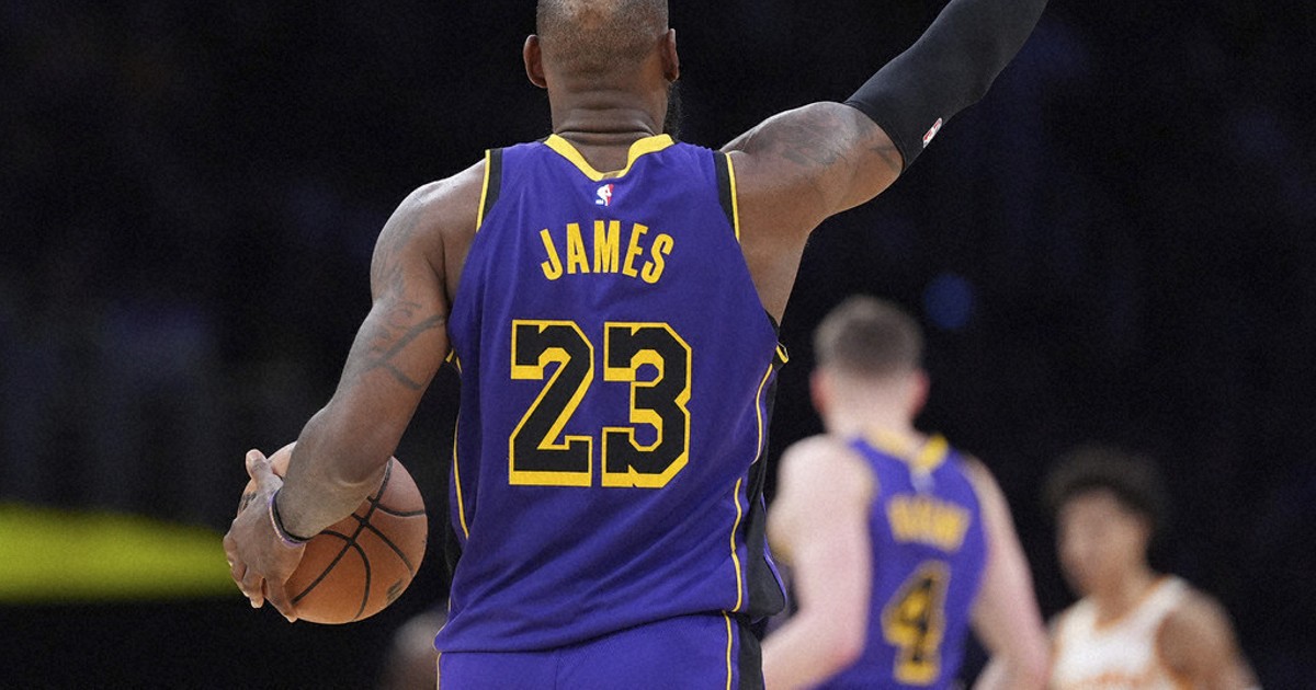 NBA: LeBron James breaks Michael Jordan's record for 30-point games ...