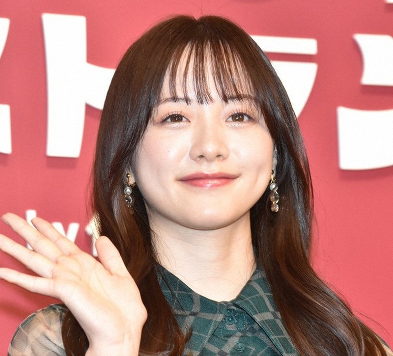 森香澄 人気女優の誕生日を当日お祝い! 密着ショットも添え「こんなに気が合う友達に出会えて幸せ」(スポニチ) 毎日新聞