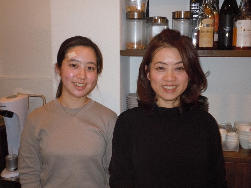 かんさいナウ：娘がかなえた母の夢 昨夏オープン「書道カフェ」 大阪・茨木 | 毎日新聞