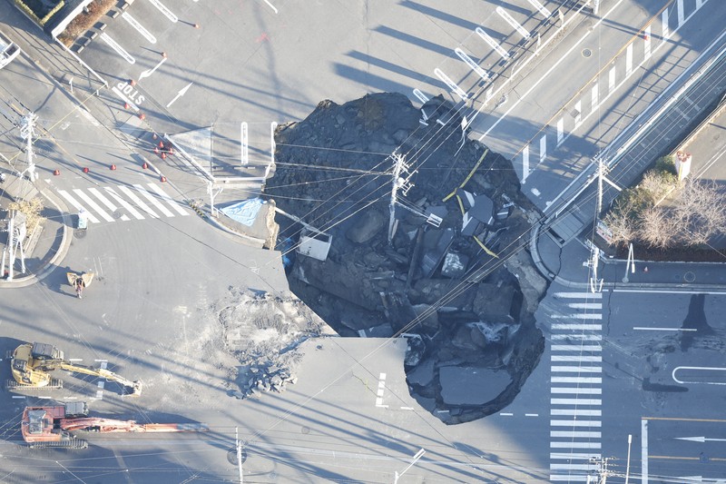 埼玉・八潮で道路陥没 写真特集613 毎日新聞 